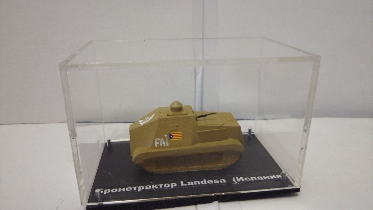 Бронетрактор Landesa (Испания) в масштабе 1/72